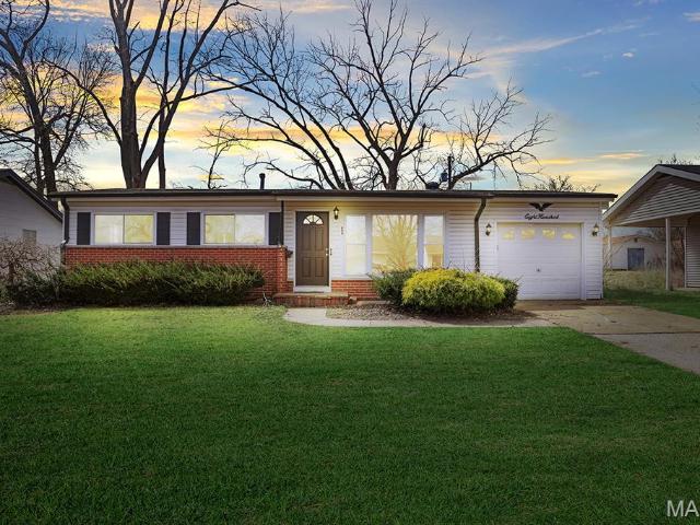 800 Babler Dr, Florissant, MO 63031 | MLS #26017 | Compass