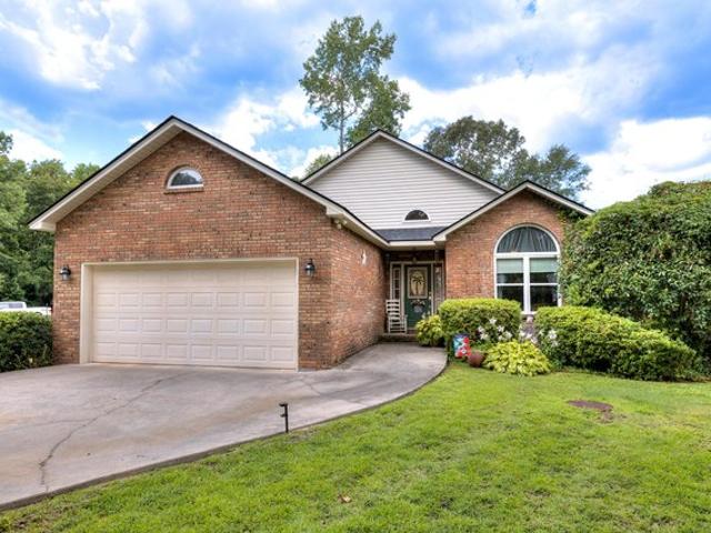 800 Bentwood Cir, Manning, SC 29102