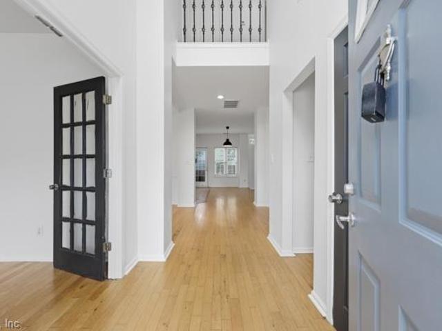 800 Broad Reach RD