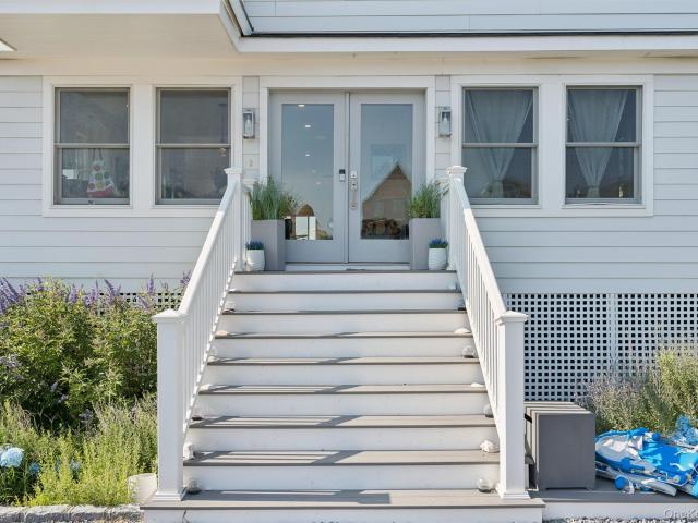 800 Dune Road