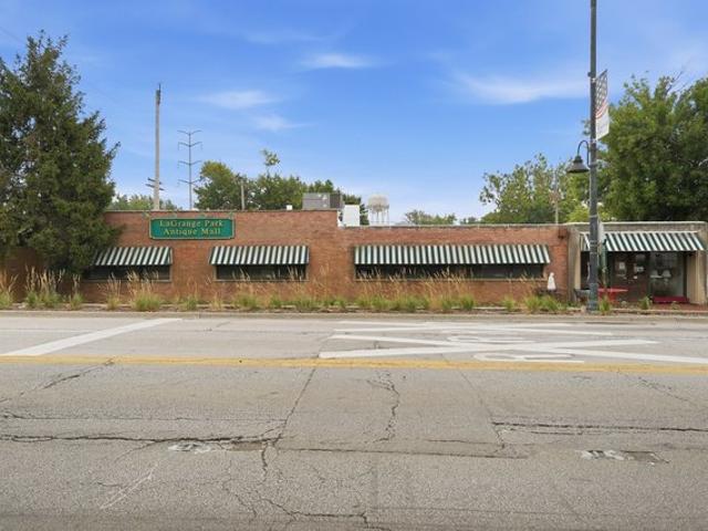 800 E 31st St, La Grange Park, IL 60526