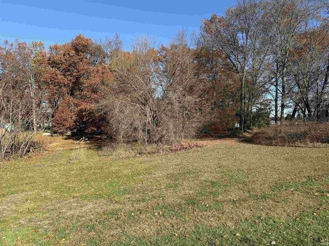 800 E S, Wolcottville, IN 46795