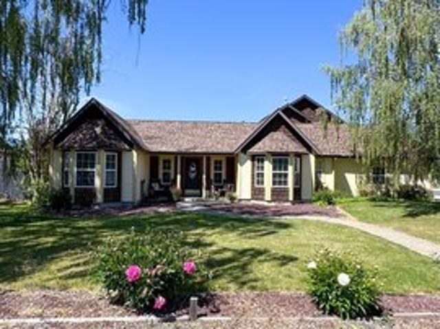 800 E St, Baker City, OR 97814