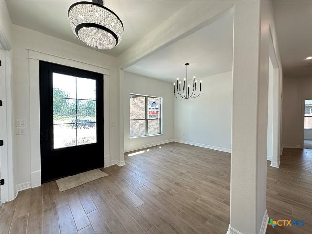 800 Eagle Heights Drive