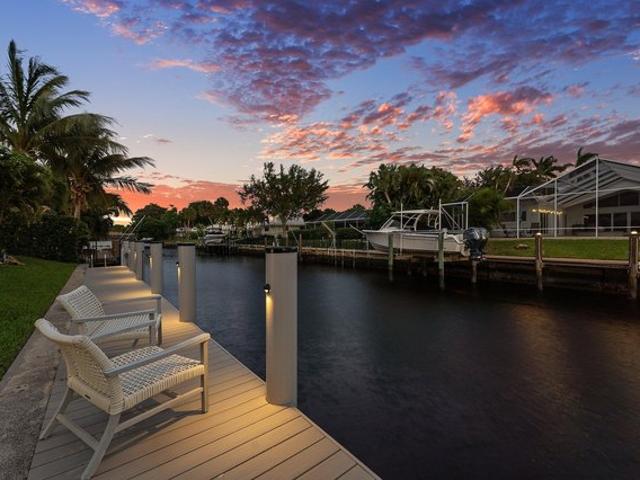 800 Holly Ln, Boca Raton, FL 33486