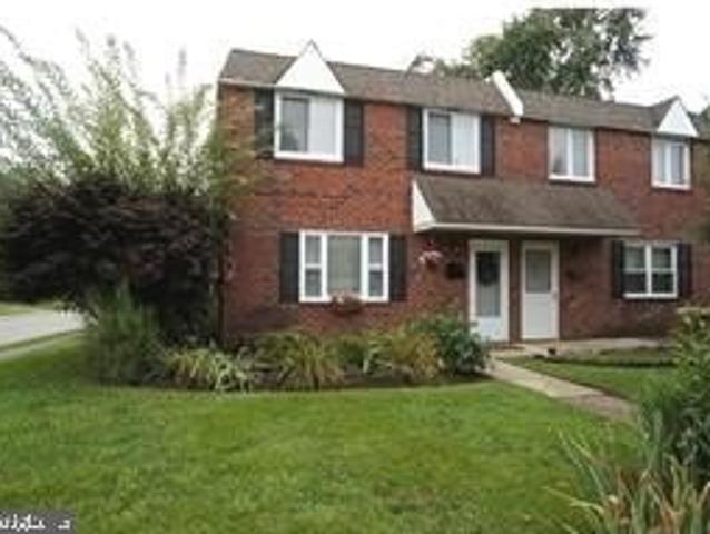 800 Hancock St, Ridley Park, PA 19078