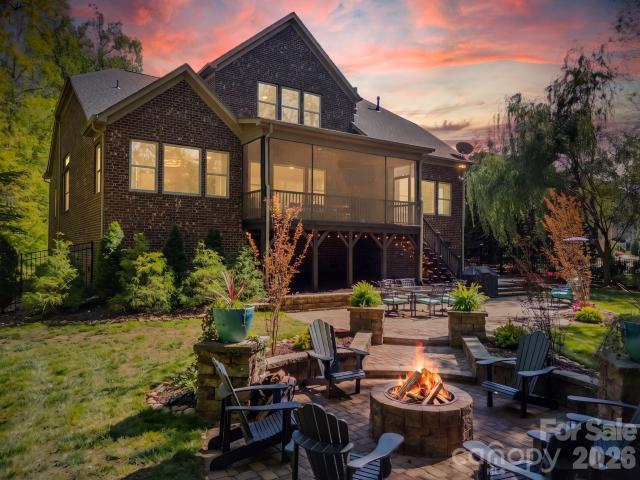 800 Hidden Pond Ln, Waxhaw, NC 28173 | MLS #4363 | Compass