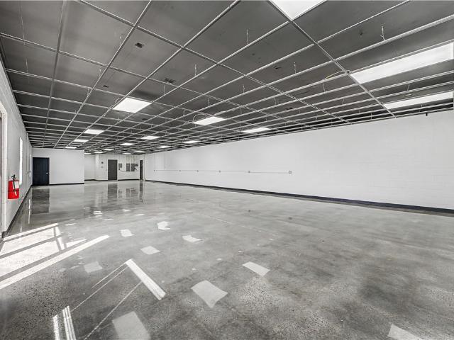 800 Highland Avenue
