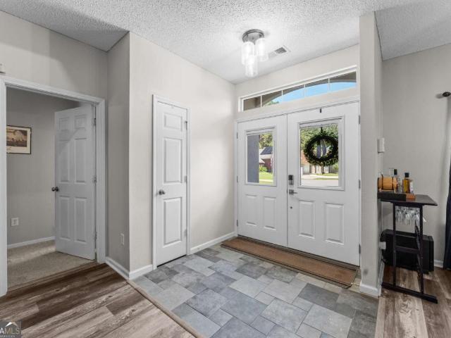 800 Hyacinth Circle