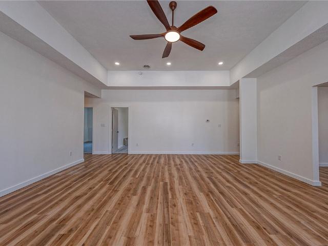 800 Jackson Ave