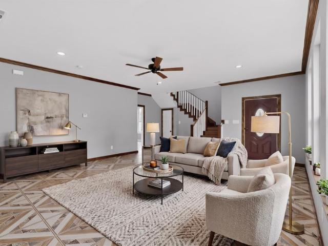 800 Oak Creek Drive