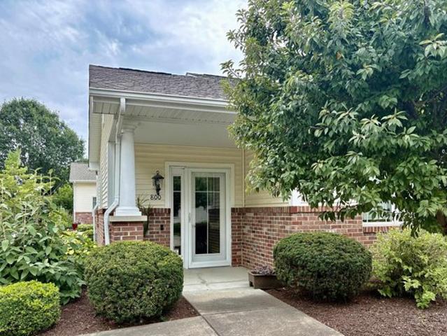 800 Longleaf Ct, Springfield, IL 62711