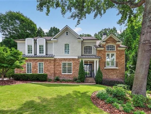 800 Lake Summit Dr, Atlanta, GA 30342