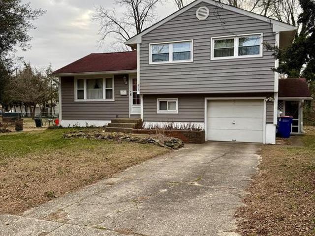 800 Leonard Drive
