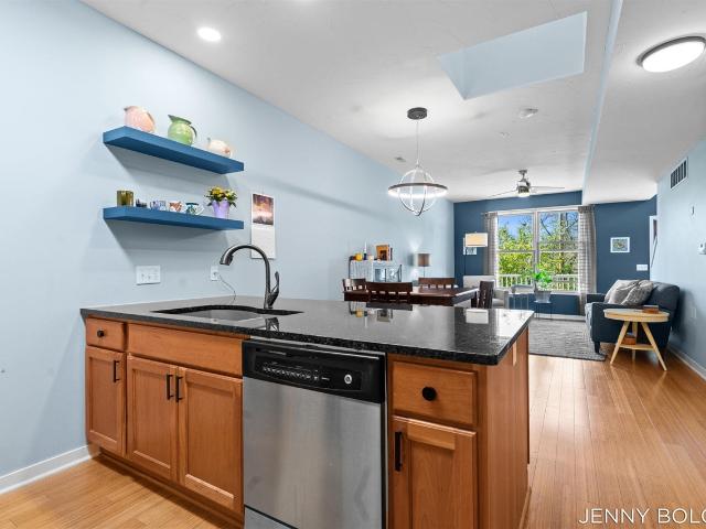 800 Livingston Avenue