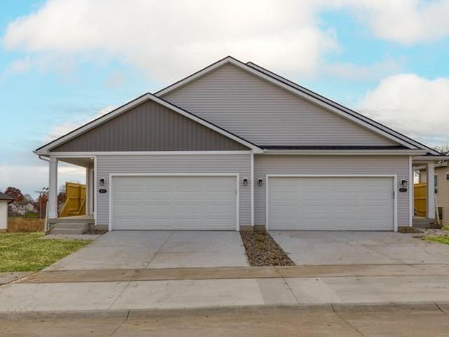 800 Linden St, Carlisle, IA 50047