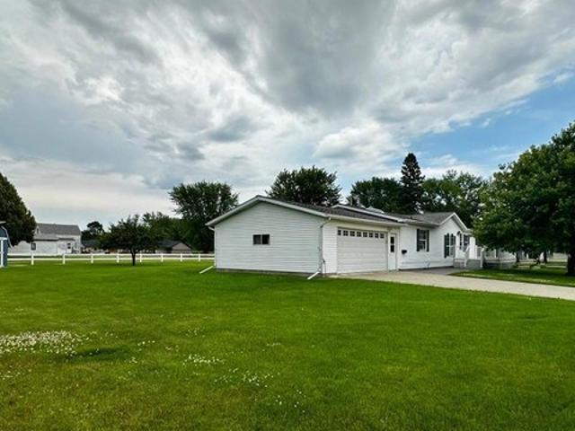 800 Montana Ave, Benson, MN 56215