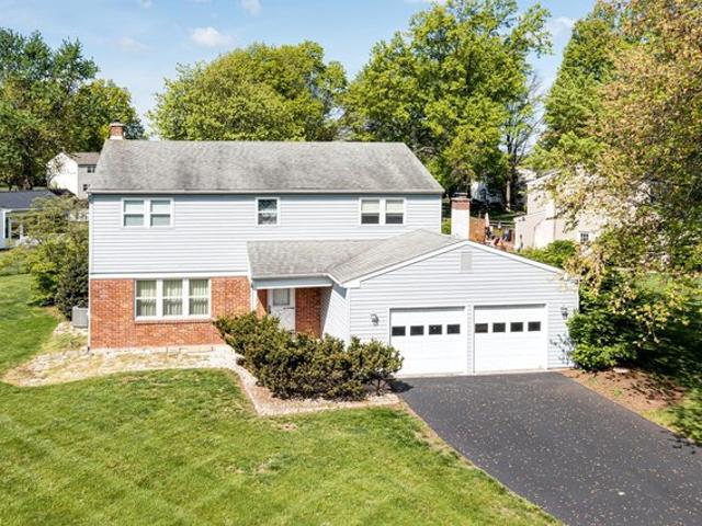 800 Maxwell Pl, Lansdale, PA 19446