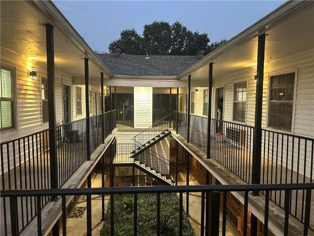800 Martin Behrman Avenue # 101