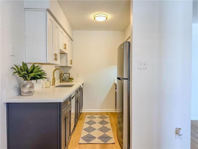 800 Martin Behrman Avenue # 202
