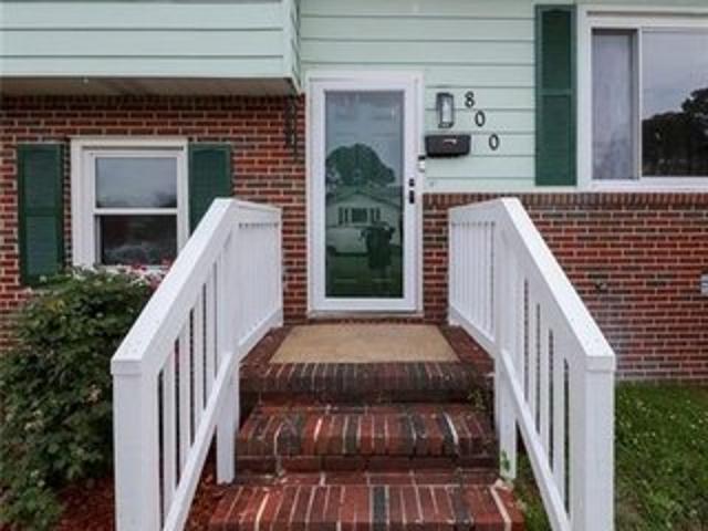 800 Milford Ave, Hampton, VA 23661