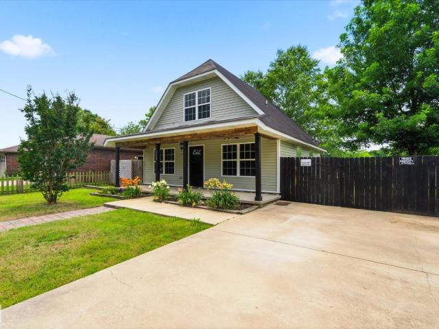 800 N 6 1/2 Street