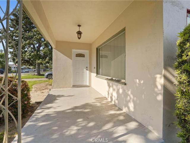 800 N Clementine Street