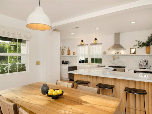 800 N Formosa Ave, Los Angeles, CA 90046 | Compass
