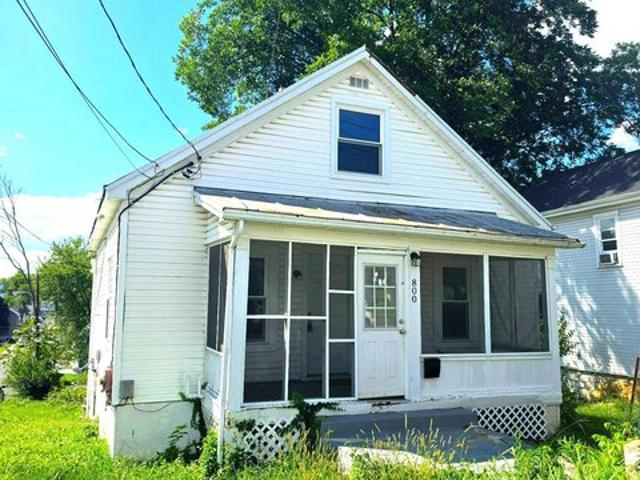 800 N High St, Martinsburg, WV 25404