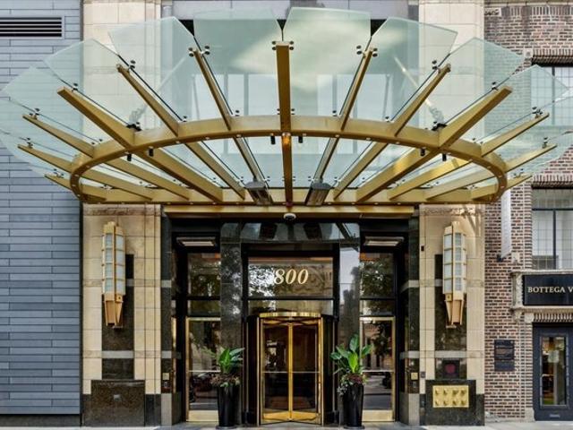800 N Michigan Ave Apt 2102, Chicago, IL 60611