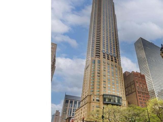 800 N Michigan Ave Apt 3501, Chicago, IL 60611