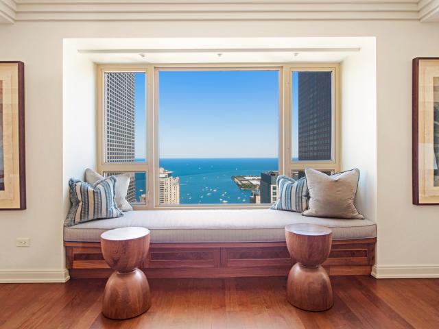 800 n michigan avenue # 4201