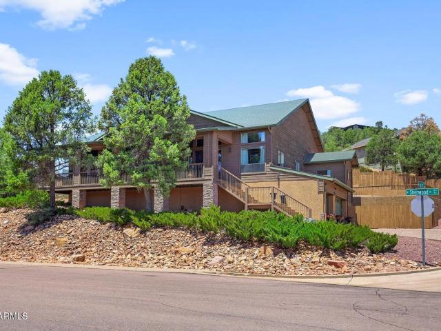800 N OAK Point