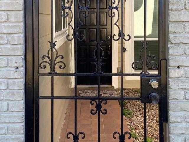 800 N San Jacinto 201