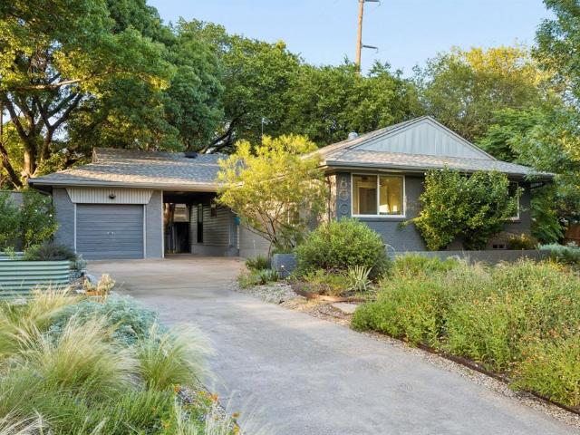800 Nottingham Drive
