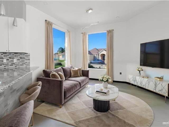 800 New Orleans Circle