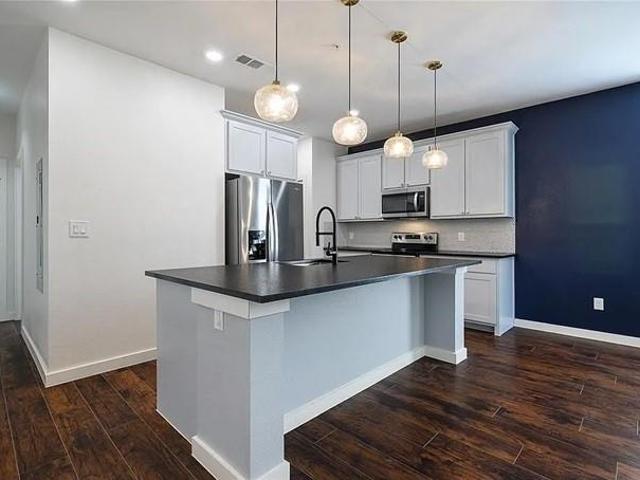 800 S Welch St, Unit 207, Denton, TX 76201 | MLS #21137 | Compass