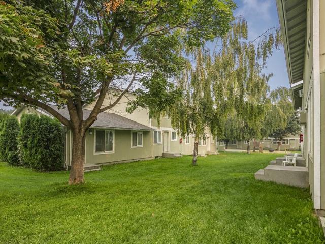 800 S County Rd, 3 beds, 1 full bath