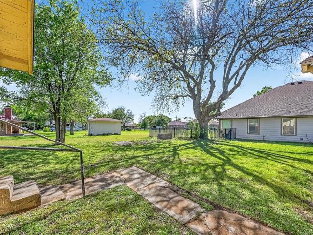 800 S Jefferson St, Pilot Point, TX 76258 | MLS #21211 | Compass