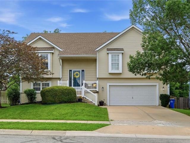 800 S Meadowbrook St, Gardner, KS 66030