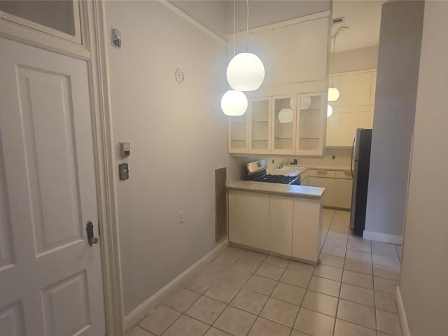 800 San Antonio St # 5