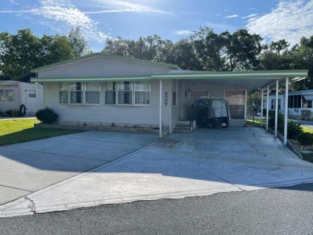 800 Sandi Dr, Leesburg, FL 34788