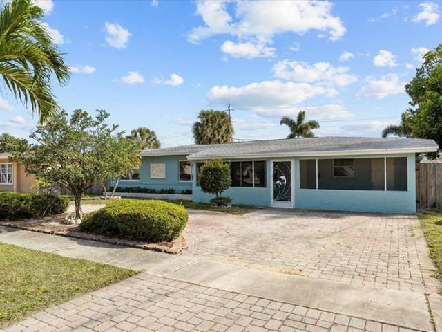 800 SE 13th Ct, Deerfield Beach, FL 33441