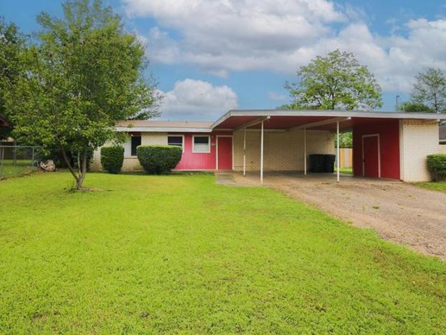 800 Sheryl Ln, Longview, TX 75604