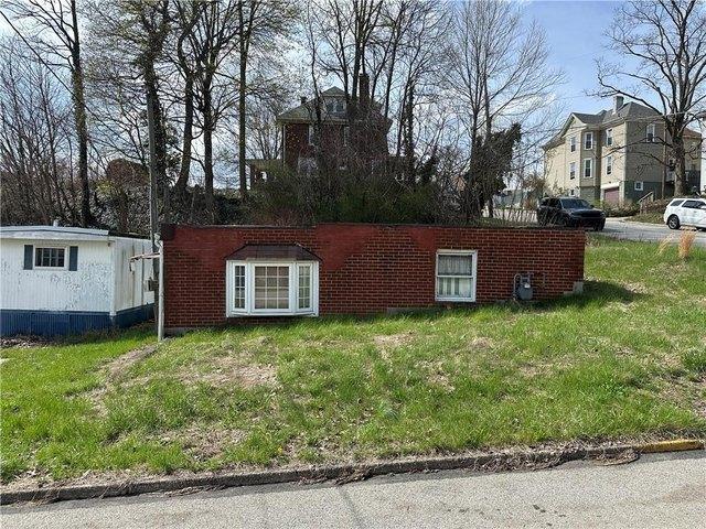 800 Sidney St, Greensburg, PA 15601