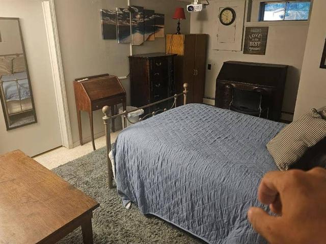 800 spare room in Milton