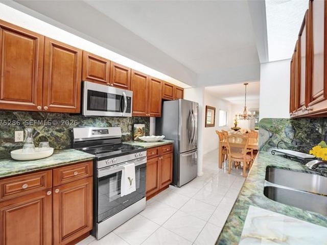 800 SW 137th Ave Unit 101G, Pembroke Pines, FL 33027