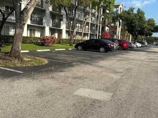 800 SW 137th Ave #310G, Pembroke Pines, FL 33027