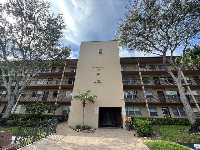 800 SW 131st Ave Unit 206F, Pembroke Pines, FL 33027
