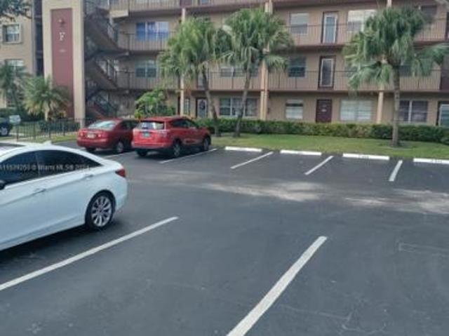 800 SW 131st Ave #304, Pembroke Pines, FL 33027